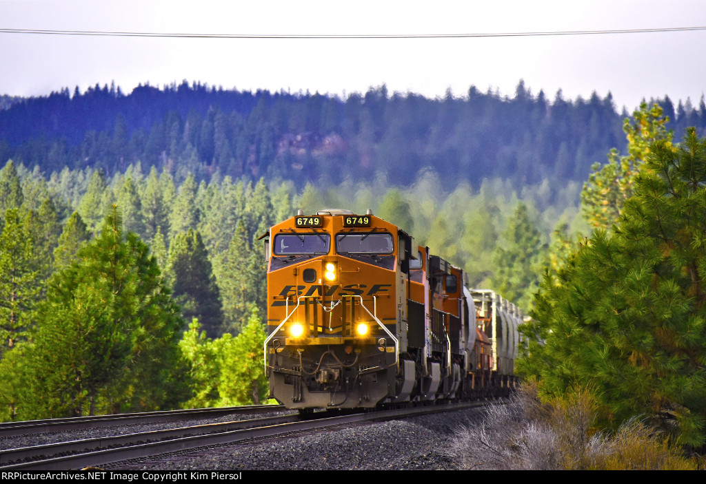 BNSF 6749 EB UP Roseville (Donner Pass) Sub